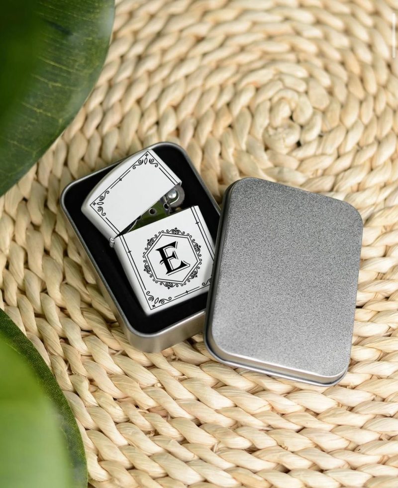 Zippo White Inicial - Artifiko